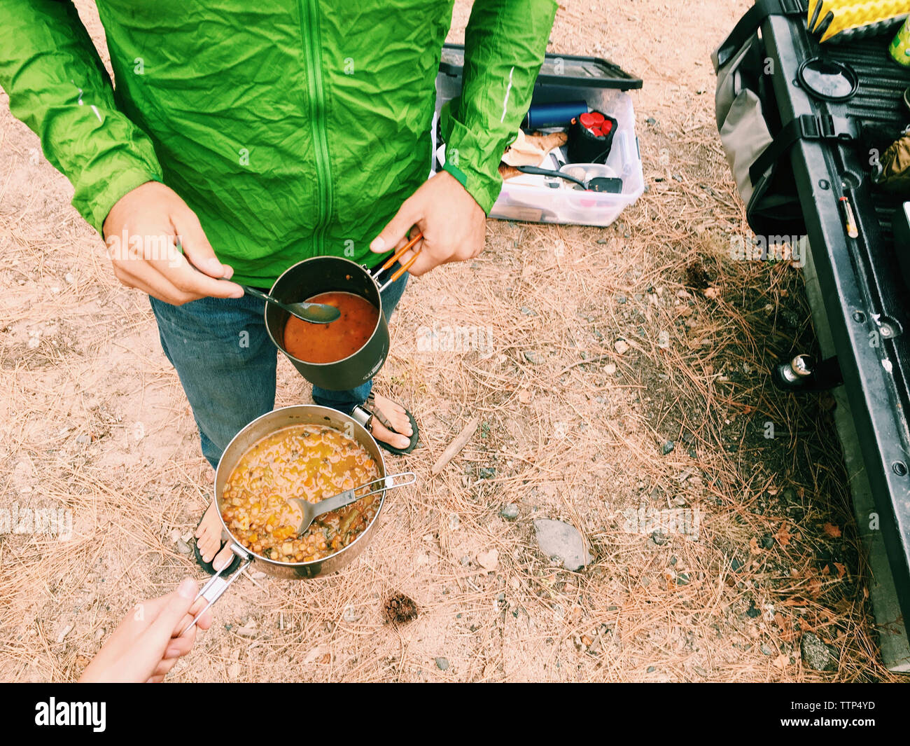 Field food preparation hi-res stock photography and images - Alamy