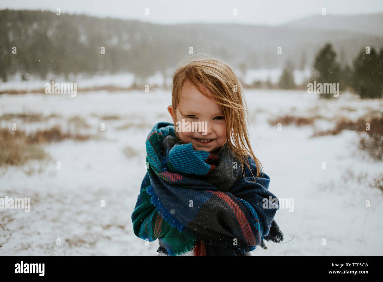 Wrapped up winter hi-res stock photography and images - Alamy