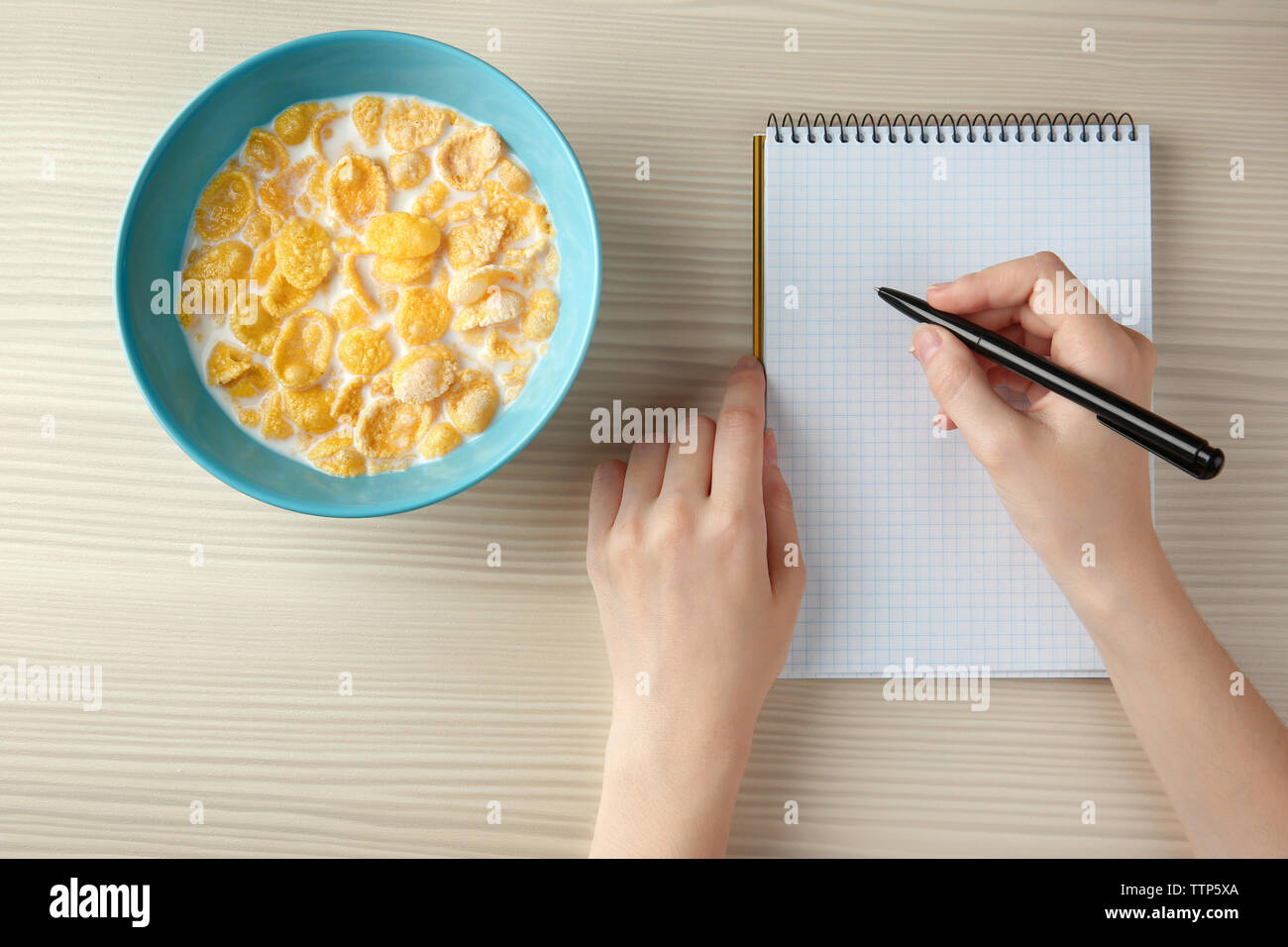Counting calories and idea hi-res stock photography and images - Alamy