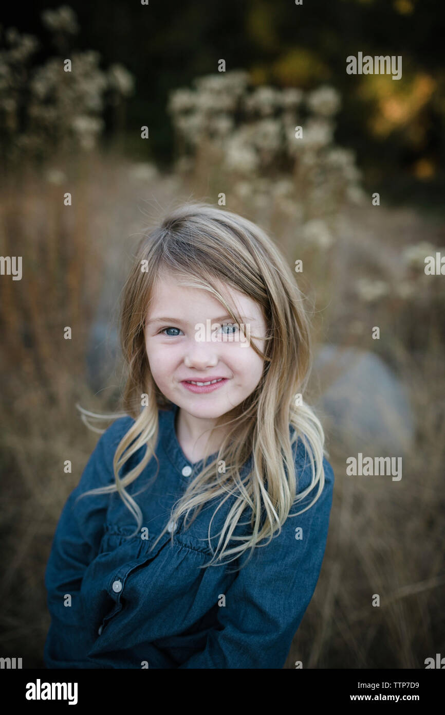 Cute field hi-res stock photography and images - Alamy