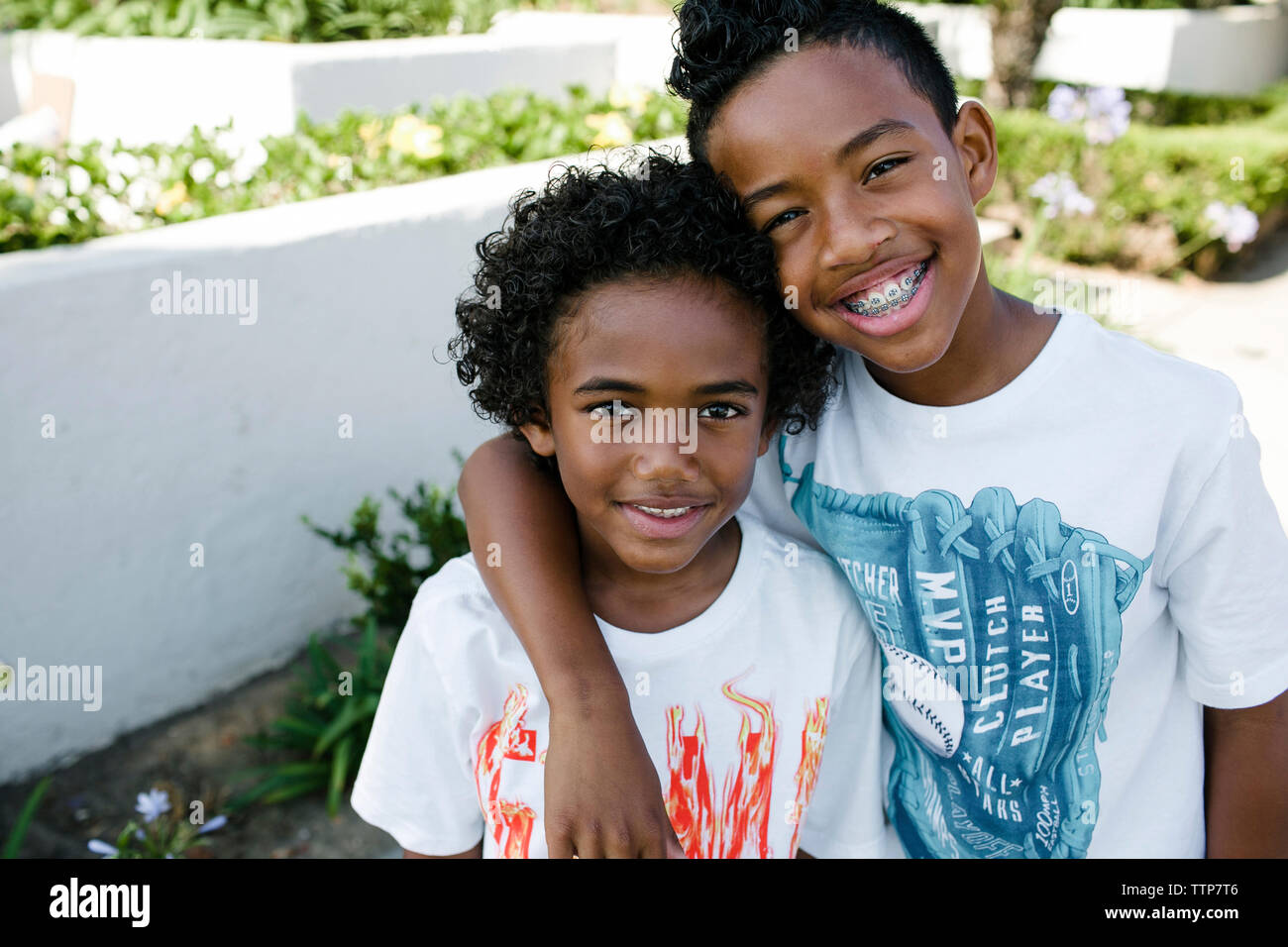 Mixed race brothers hi-res stock photography and images - Alamy
