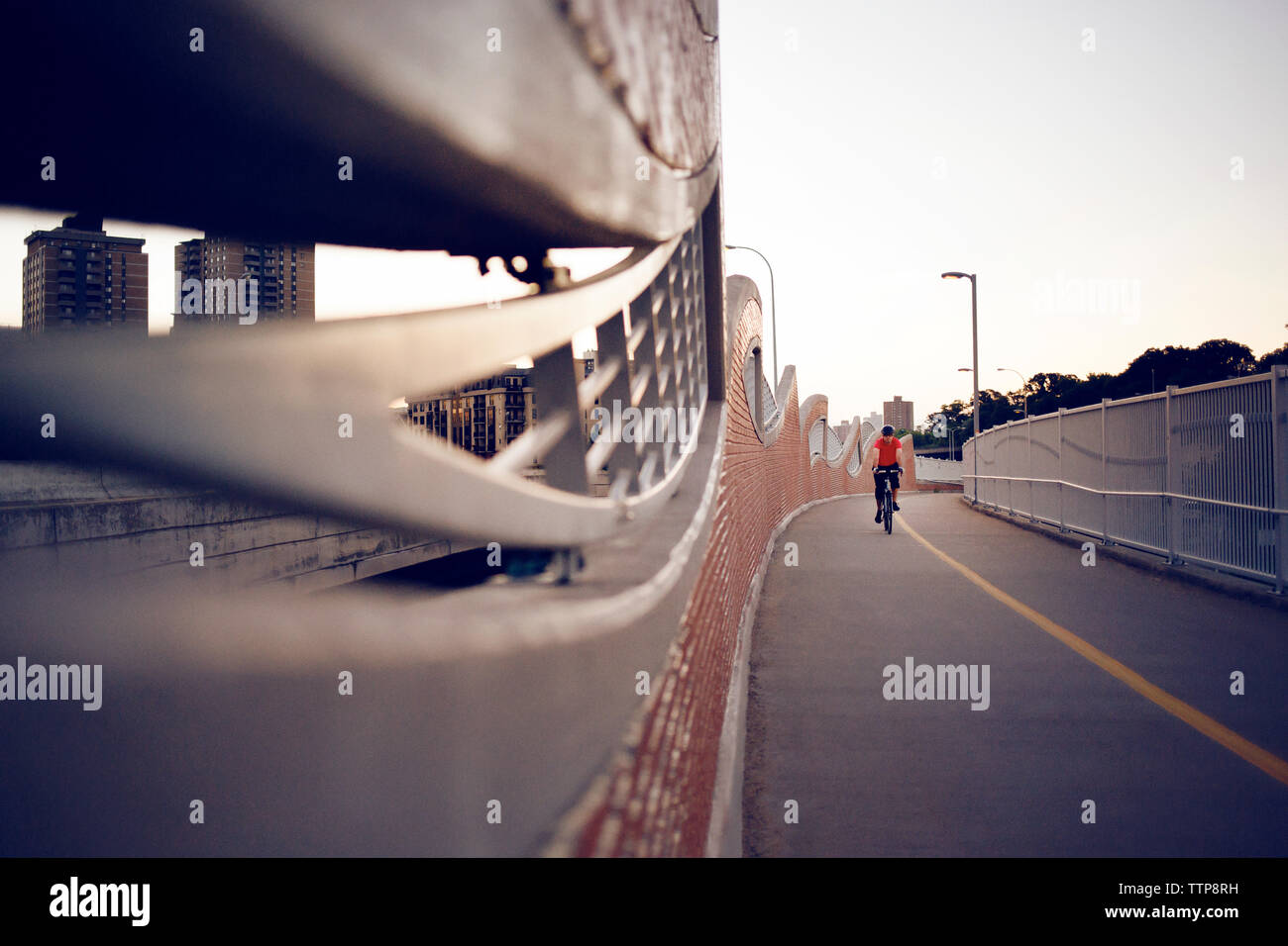 Cycling bridge hi-res stock photography and images - Alamy