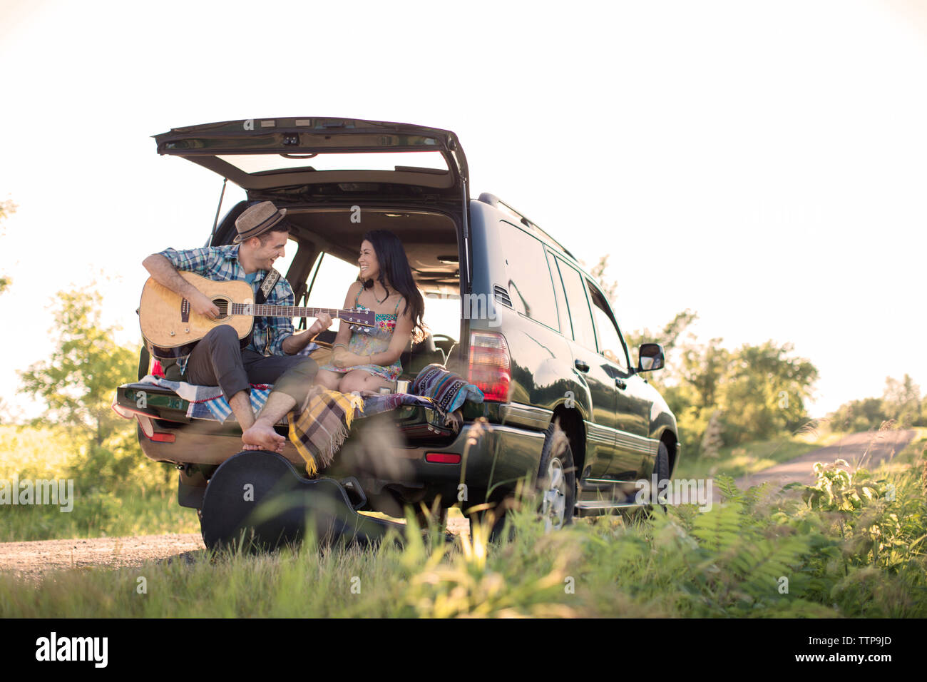 Guitar car hi-res stock photography and images - Alamy
