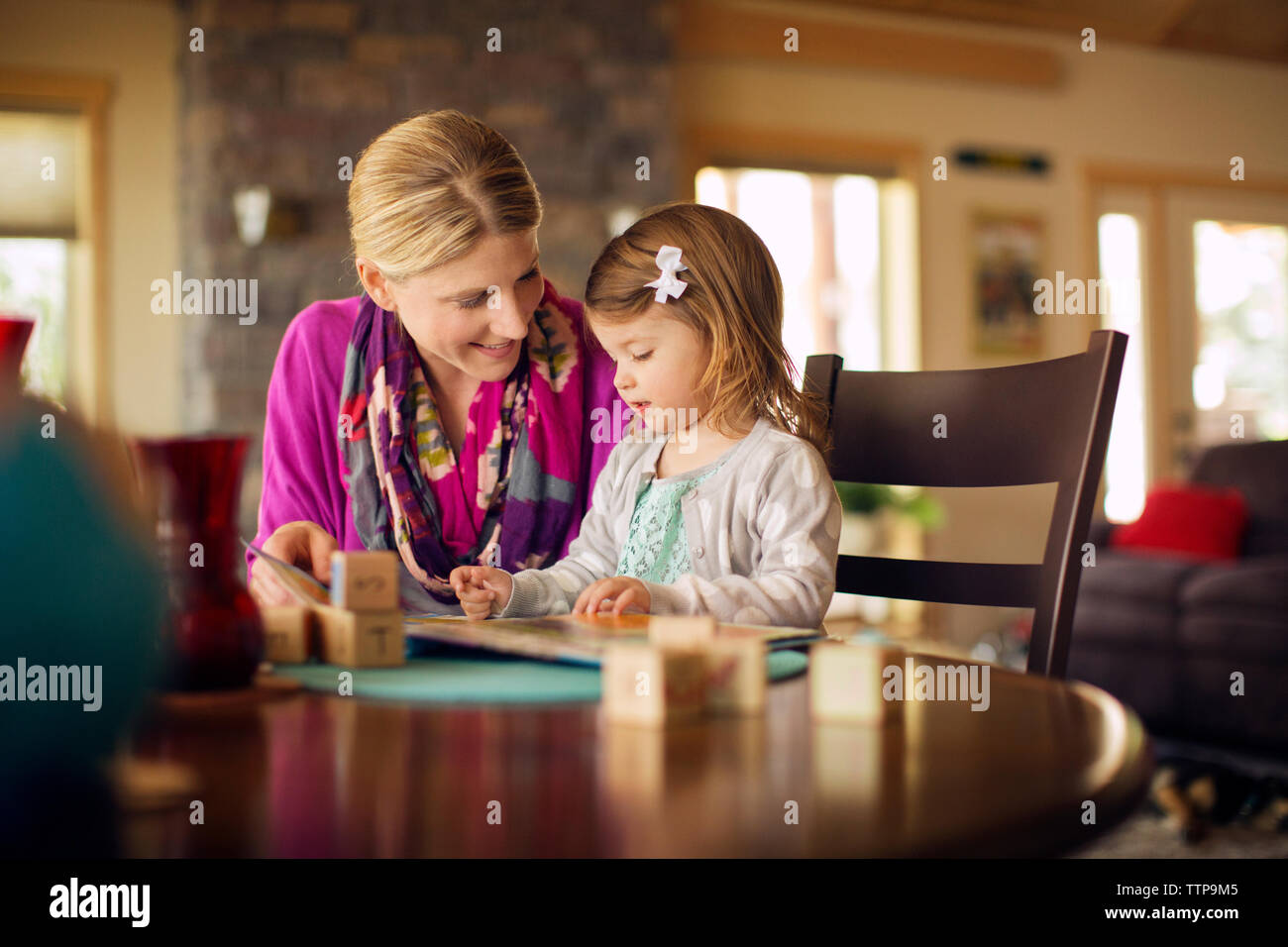 Teaching table hi-res stock photography and images - Alamy