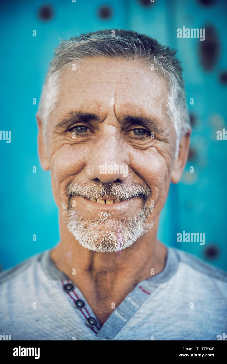 Old man blue eyes beard hi-res stock photography and images - Alamy