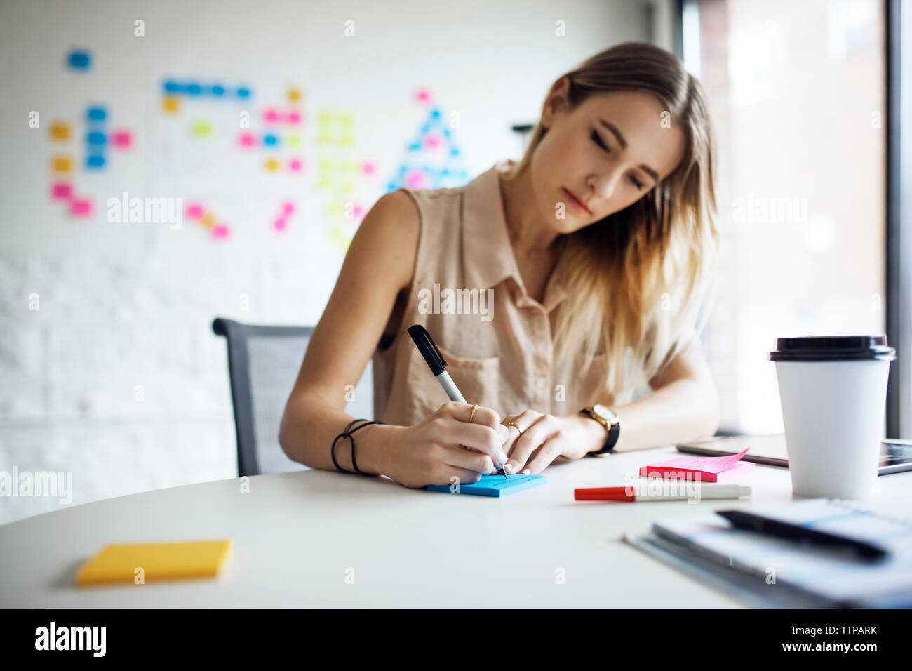 Serious concentration hi-res stock photography and images - Alamy
