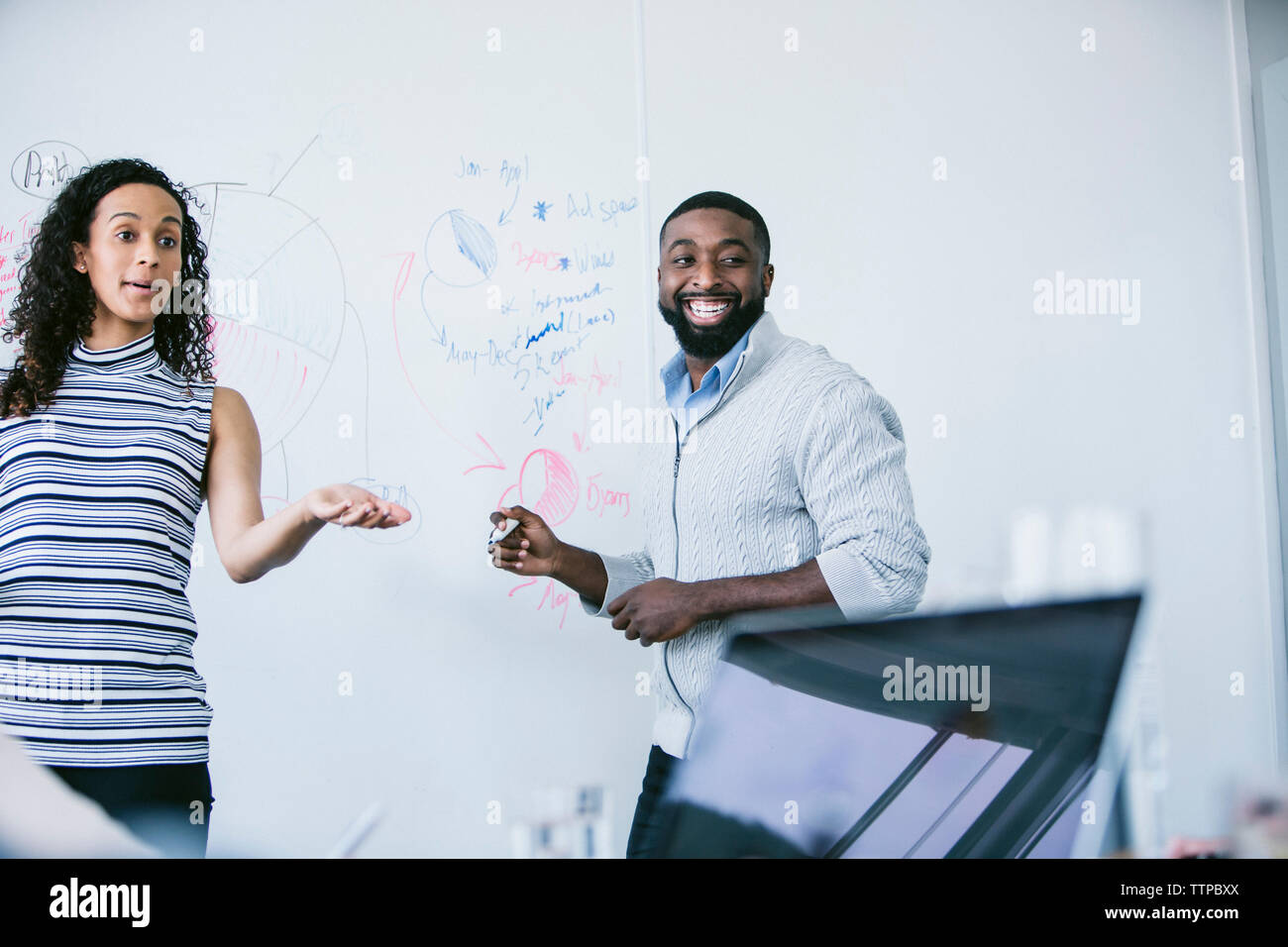 Old man standing explaining hi-res stock photography and images - Alamy