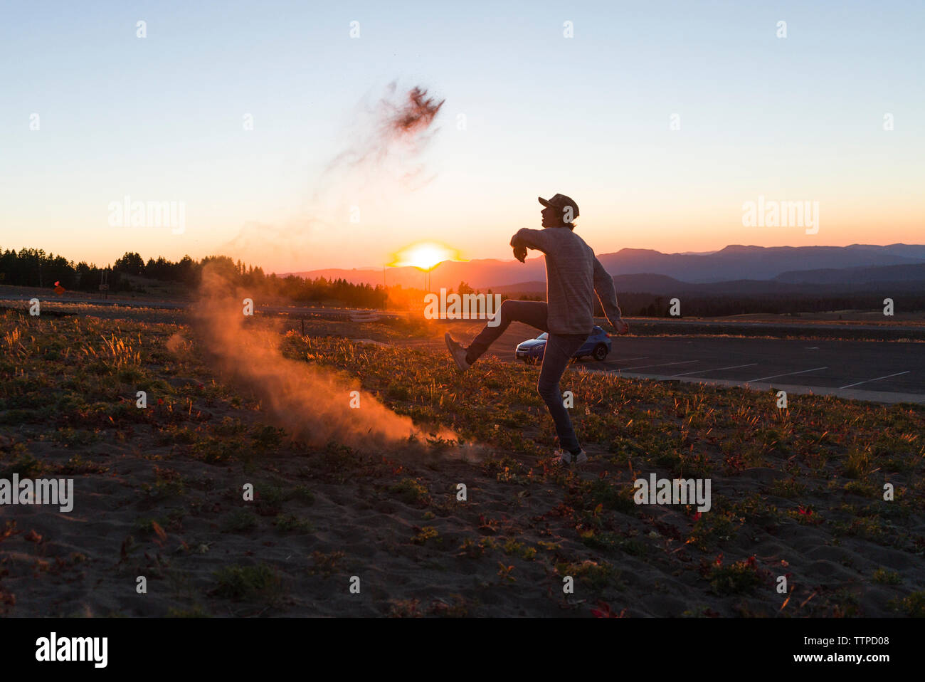 Car dancing hi-res stock photography and images - Alamy