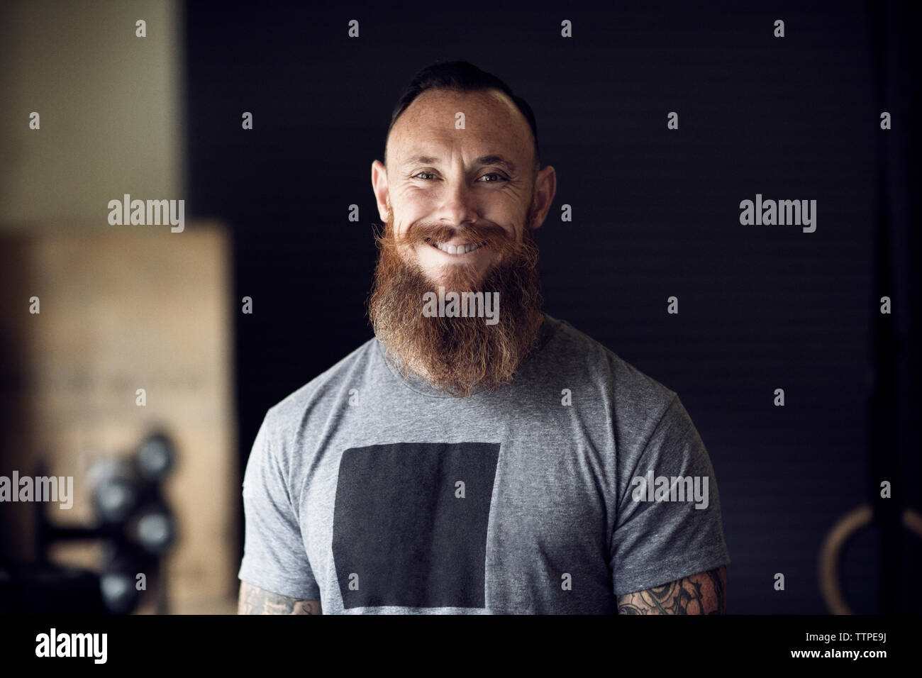 Smiling sportsman looking camera hi-res stock photography and images ...