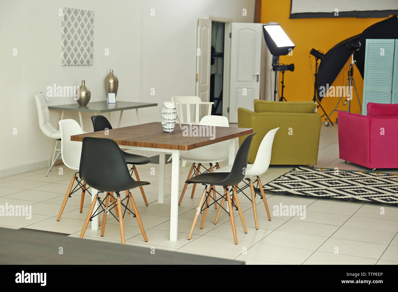 Interior of furniture store Stock Photo - Alamy