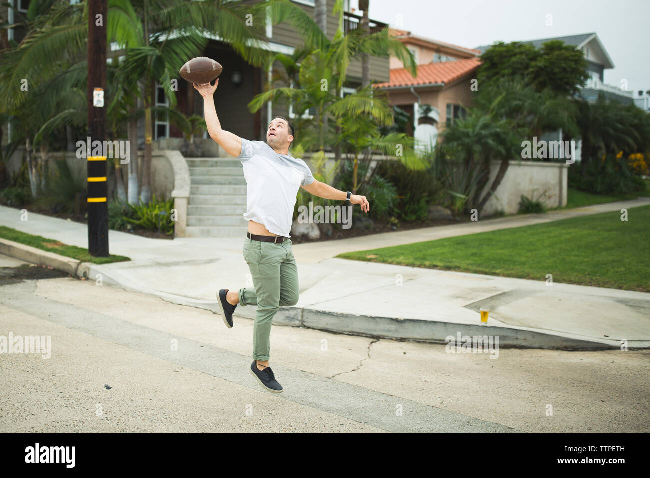 Old man football hi-res stock photography and images - Alamy