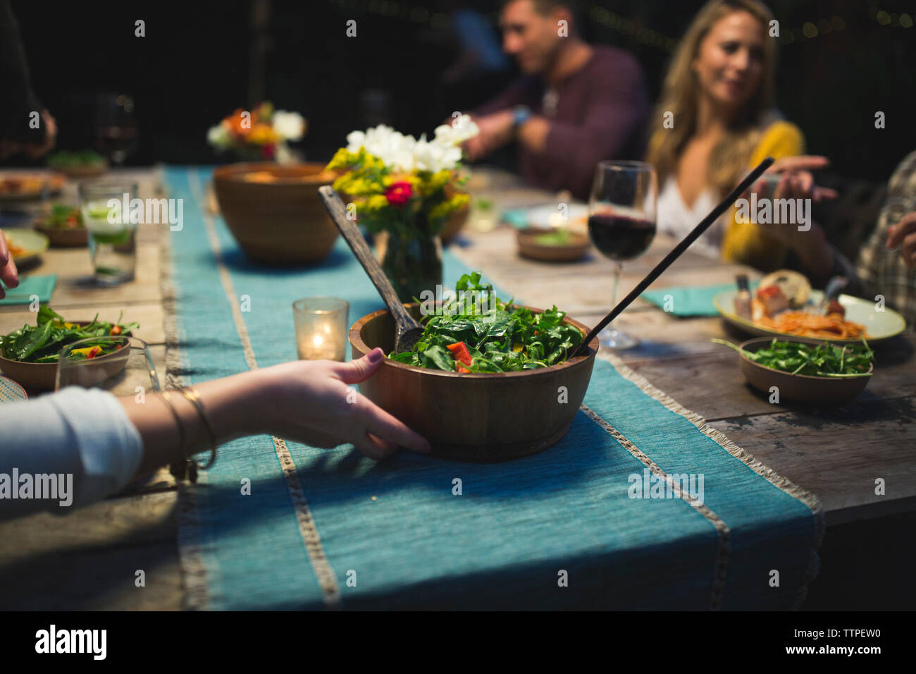 Wine food dinner party table hi-res stock photography and images - Alamy