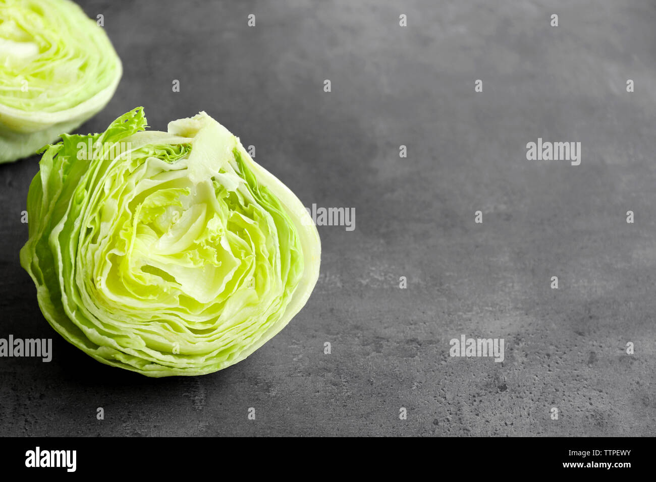 Sliced iceberg lettuce hi-res stock photography and images - Alamy