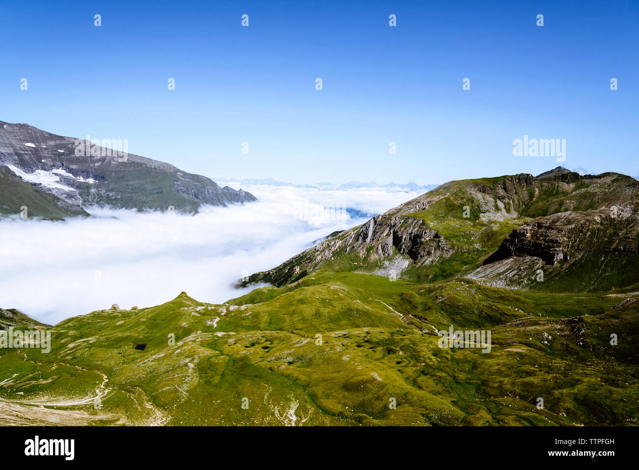 Clouds mountain ranges hi-res stock photography and images - Alamy