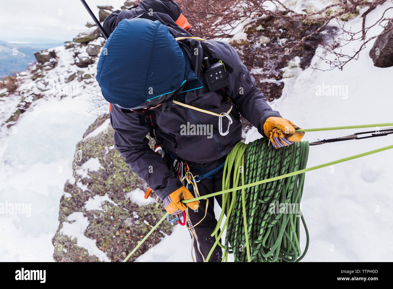 Old climbing ropes hi-res stock photography and images - Alamy
