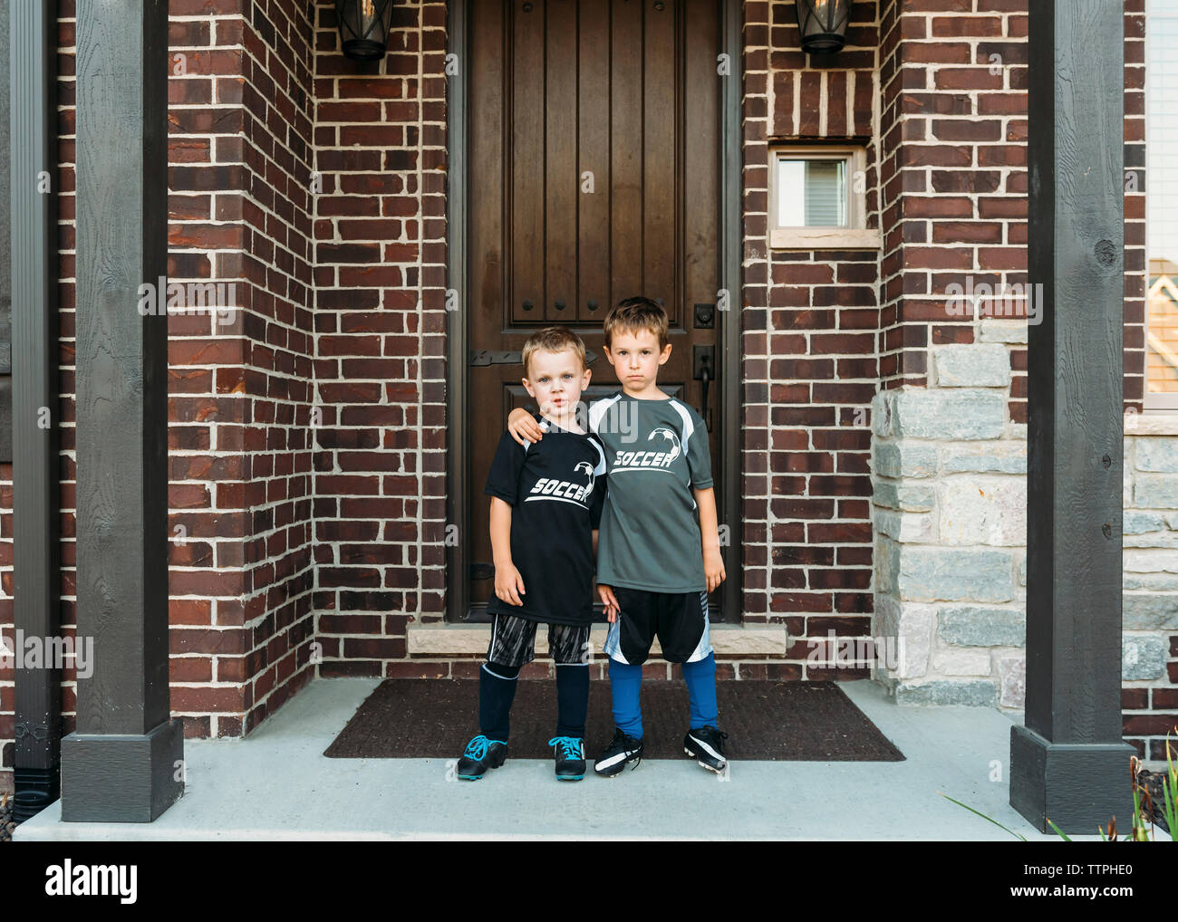 Standing door hi-res stock photography and images - Alamy