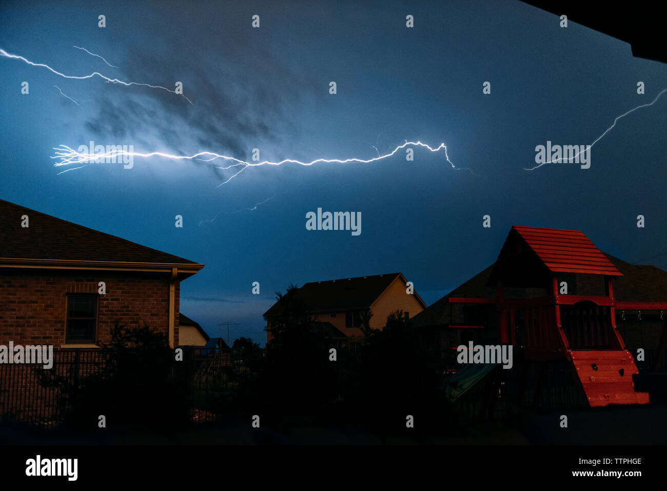 Lightning houses hi-res stock photography and images - Alamy