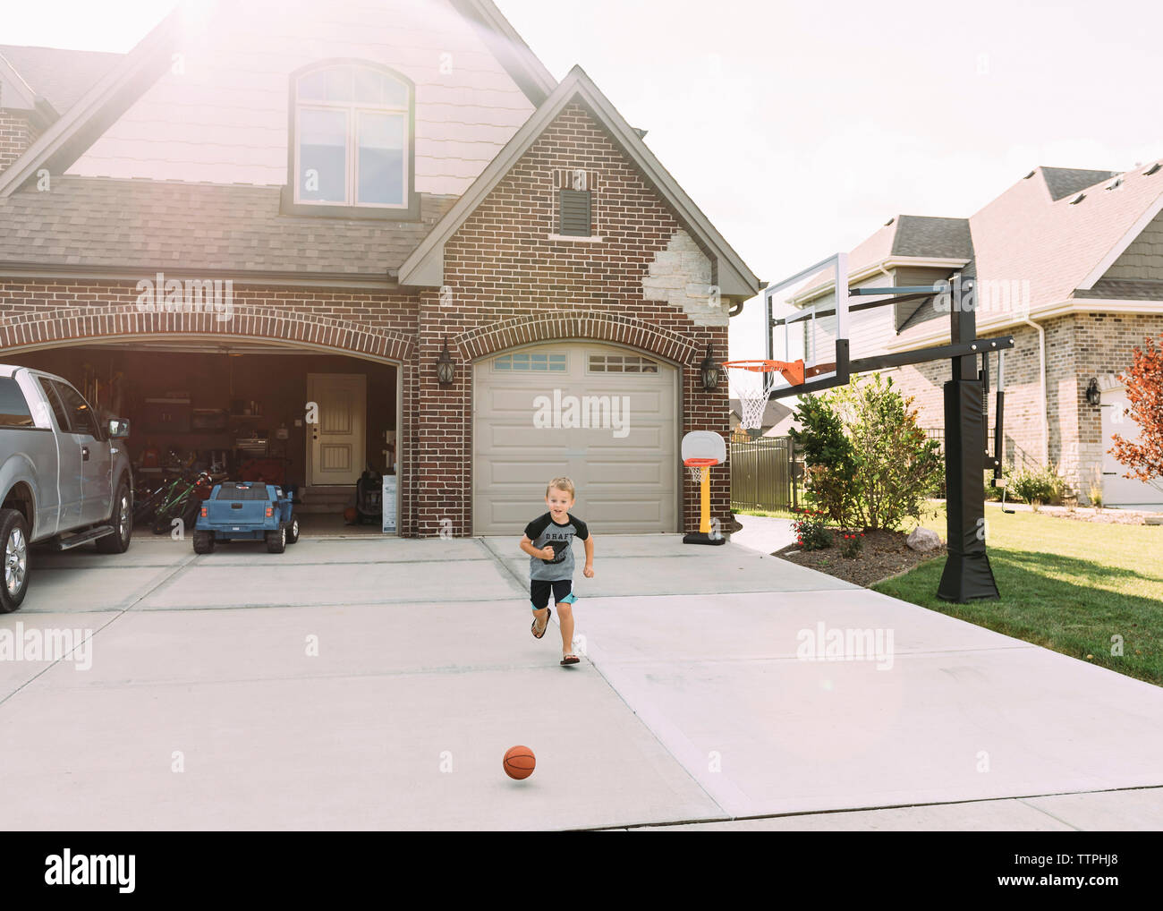 Male person running behind hi-res stock photography and images - Alamy