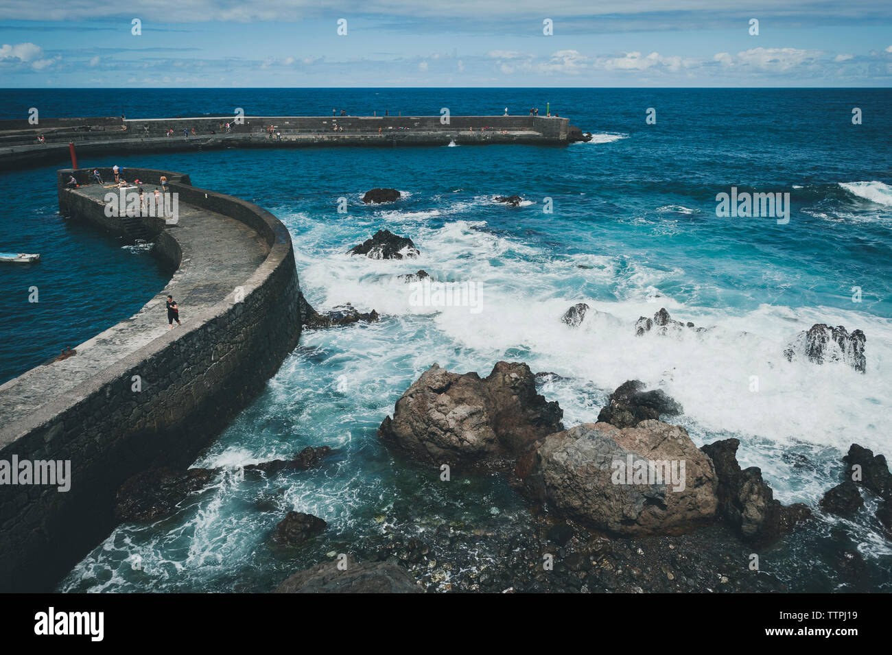 View of piers hi-res stock photography and images - Alamy