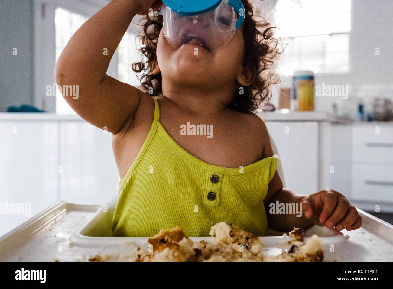 Hungry child hi-res stock photography and images - Alamy