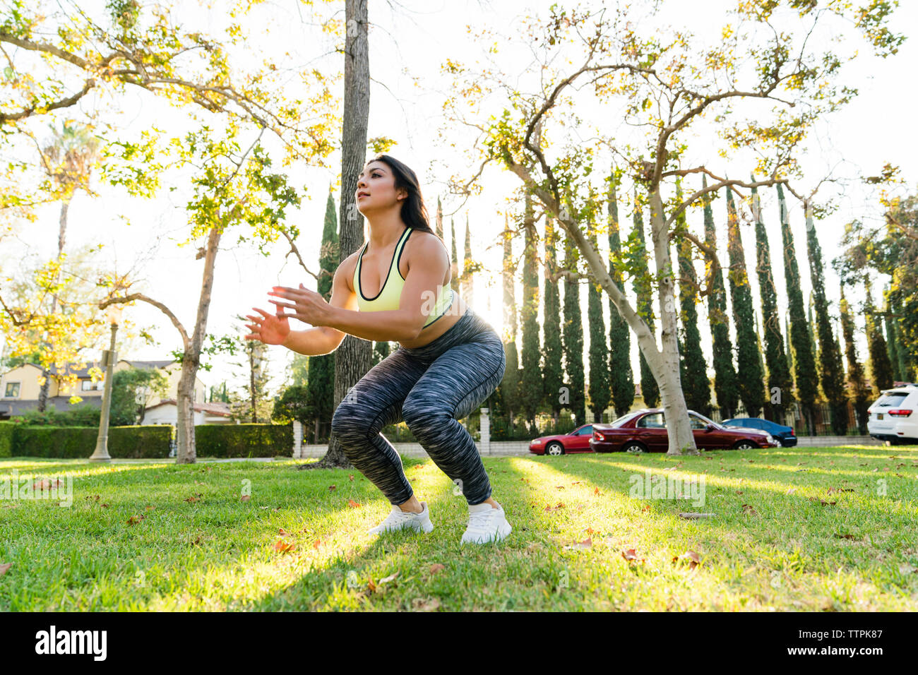 Squats hi-res stock photography and images - Alamy