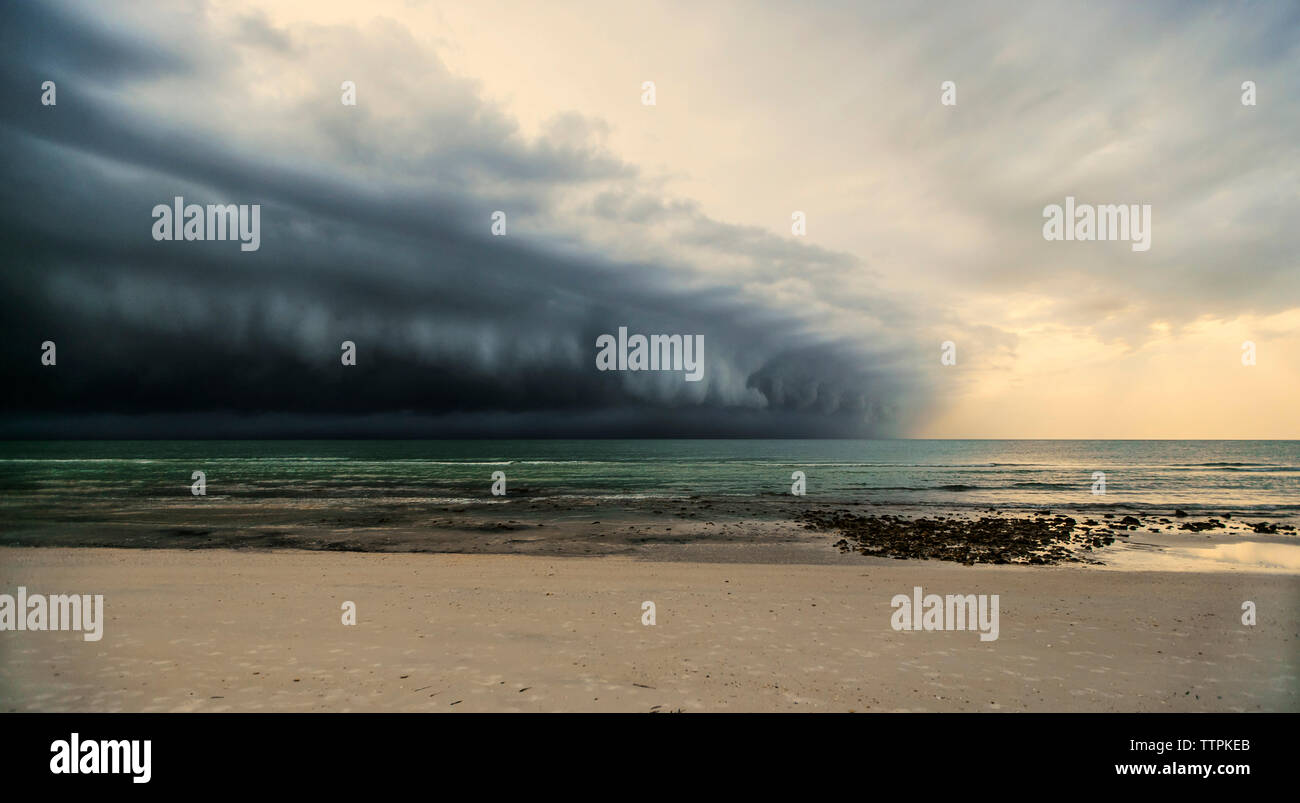 Scenic storm hi-res stock photography and images - Alamy