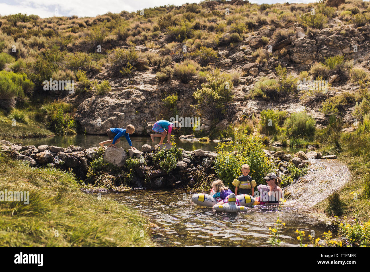 Family lake hi-res stock photography and images - Alamy
