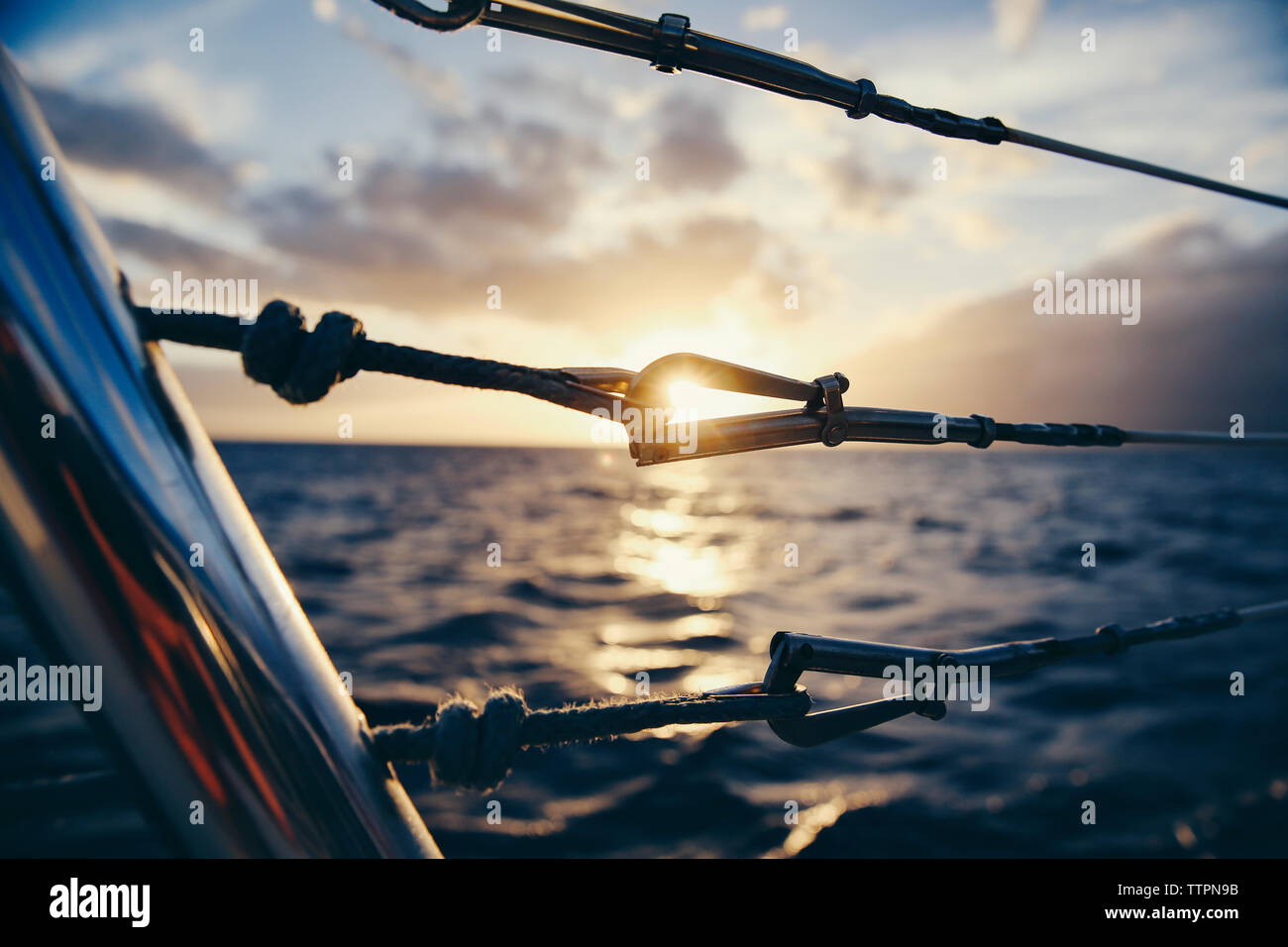 Boat railing hi-res stock photography and images - Alamy