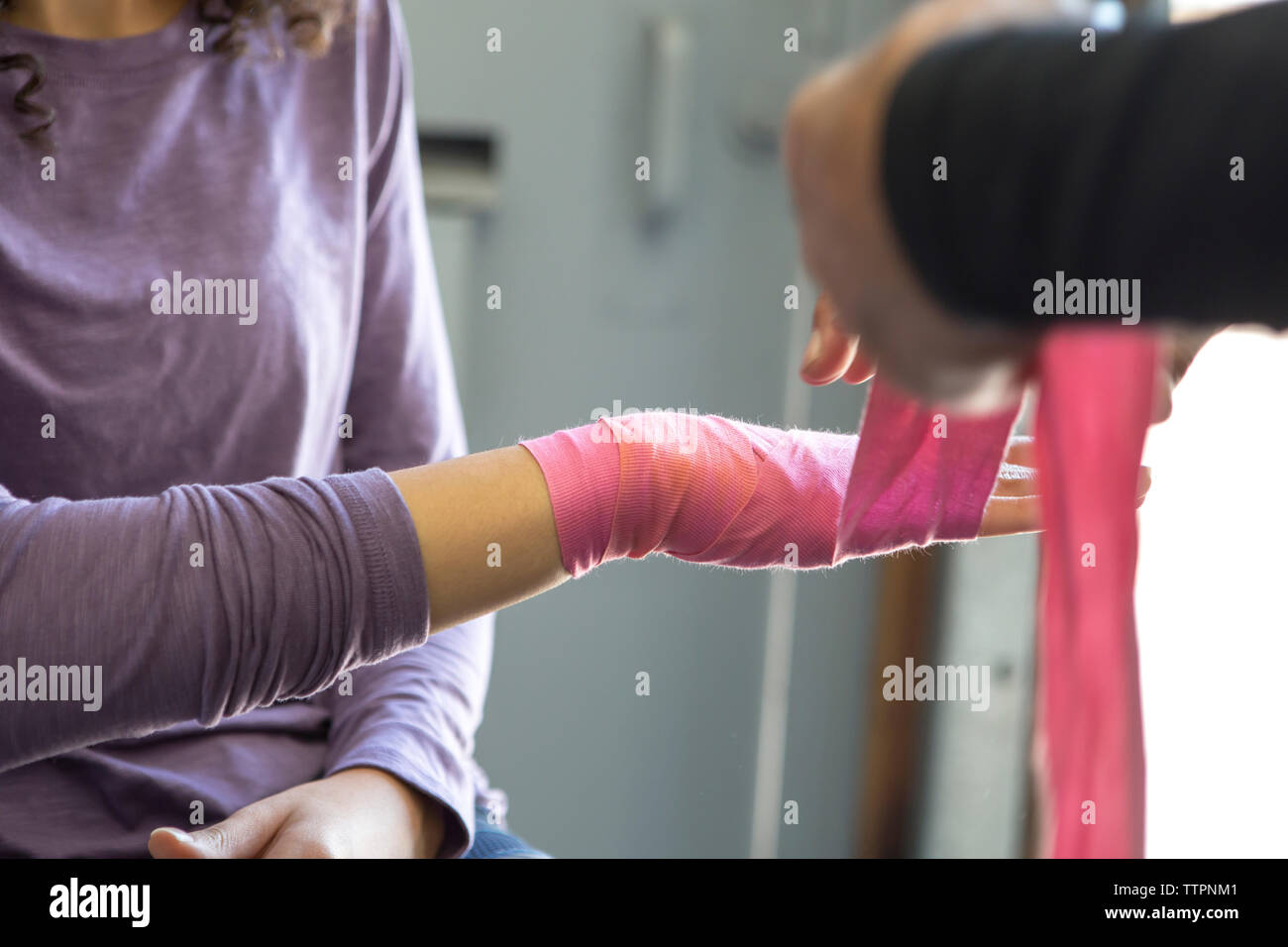 Male coach wrapping female hi-res stock photography and images - Alamy