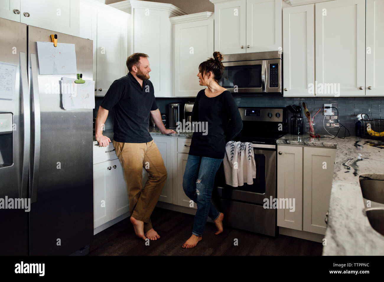 Lifestyle kitchen hi-res stock photography and images - Alamy