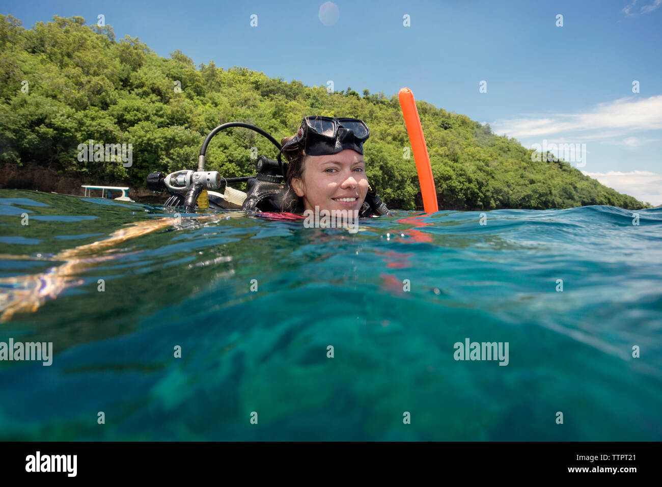 Underwater diver headshot equipment hi-res stock photography and images ...