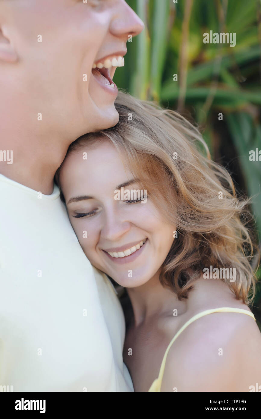 Happy beach hi-res stock photography and images - Alamy