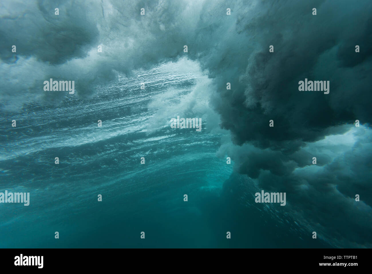 Sea low angle hi-res stock photography and images - Alamy