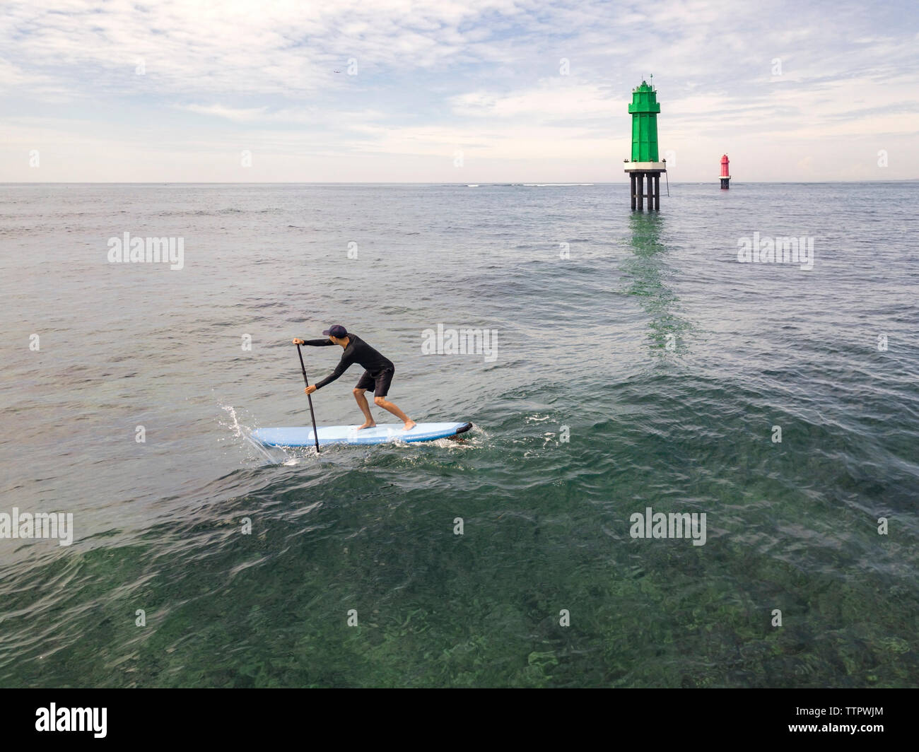 Stand up paddleboard sup surfing hi-res stock photography and images ...
