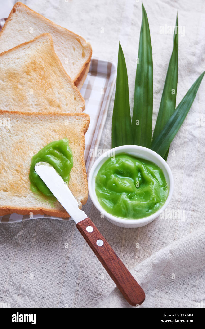 Bread thai pandan custard on hi-res stock photography and images - Alamy