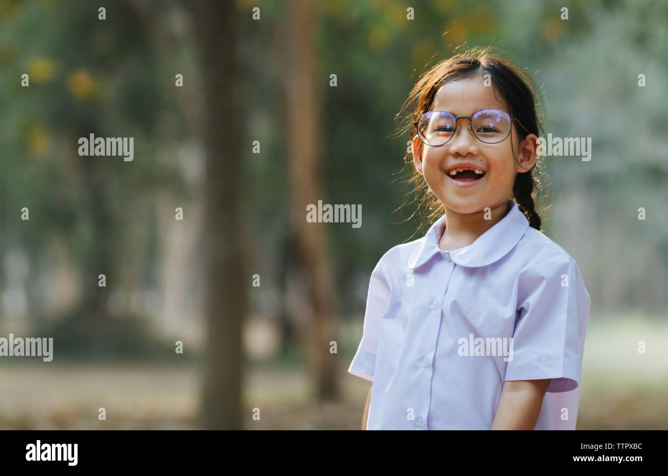 Loose tooth hi-res stock photography and images - Alamy