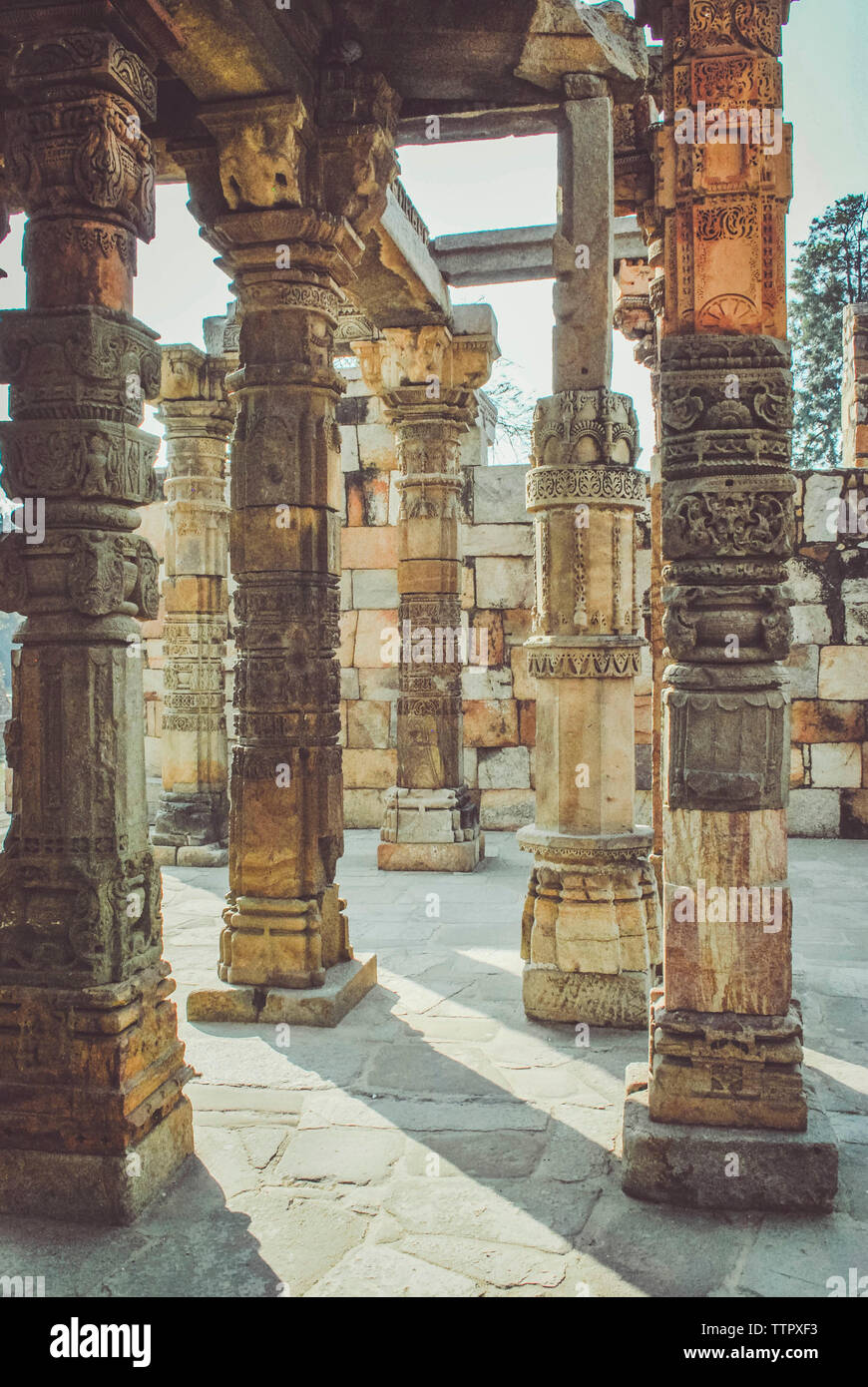 Indian architecture columns hi-res stock photography and images - Alamy