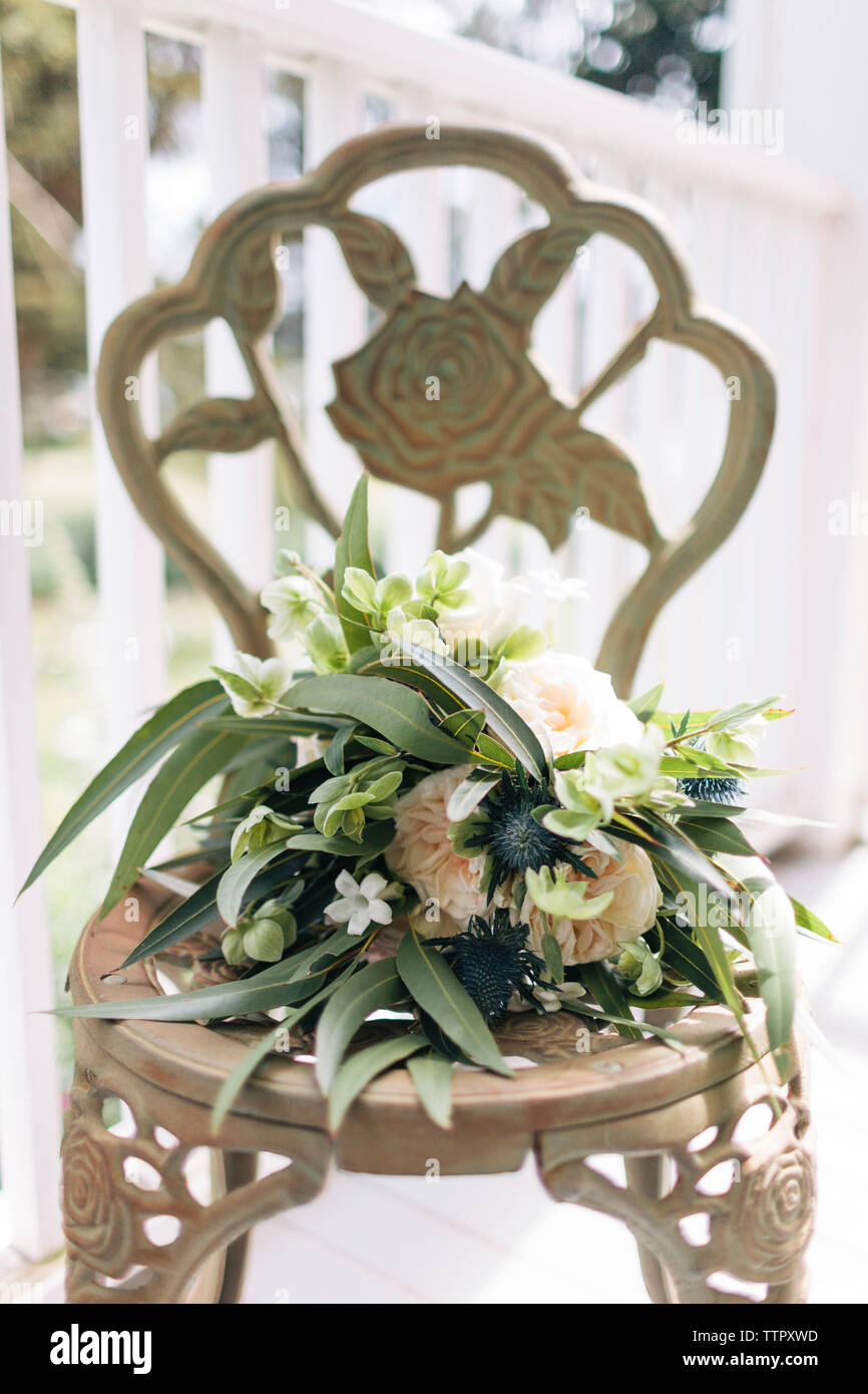 Chair flowers hi-res stock photography and images - Alamy