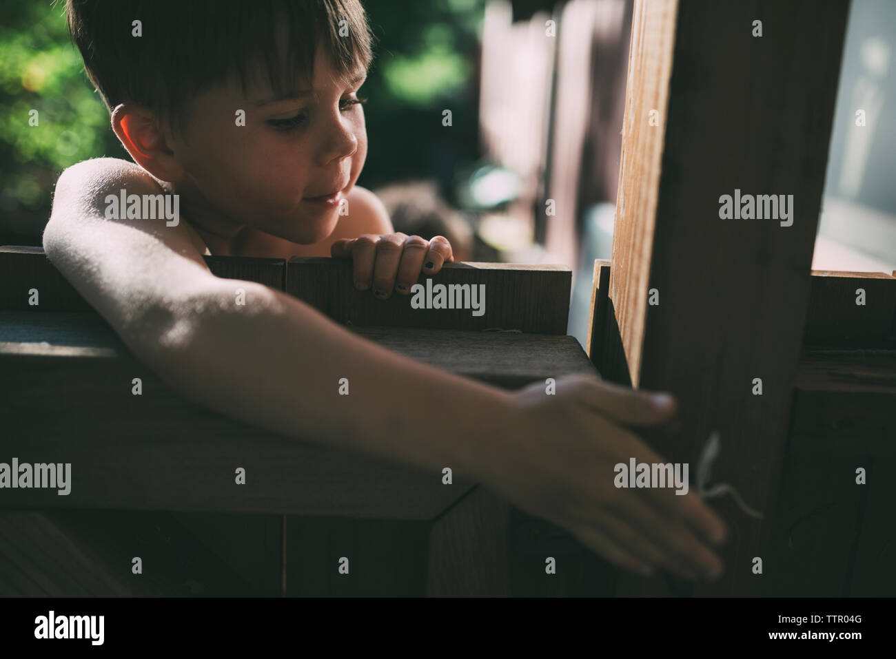 Person opening gate hi-res stock photography and images - Alamy