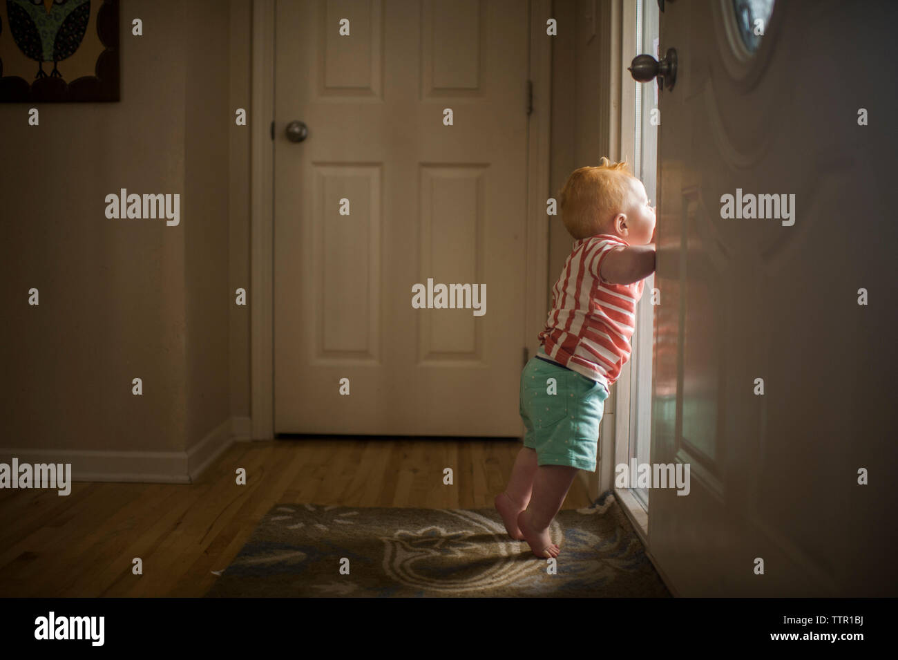 Tiptoes door hi-res stock photography and images - Alamy