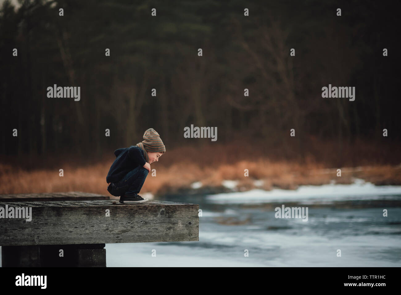 Side view park hi-res stock photography and images - Alamy