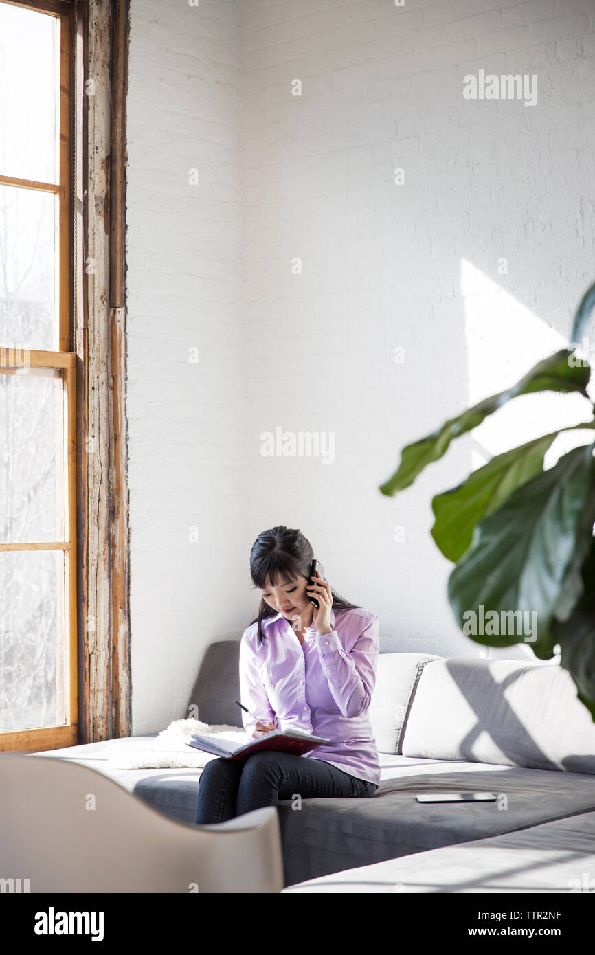 Indian old woman talking on hi-res stock photography and images - Alamy