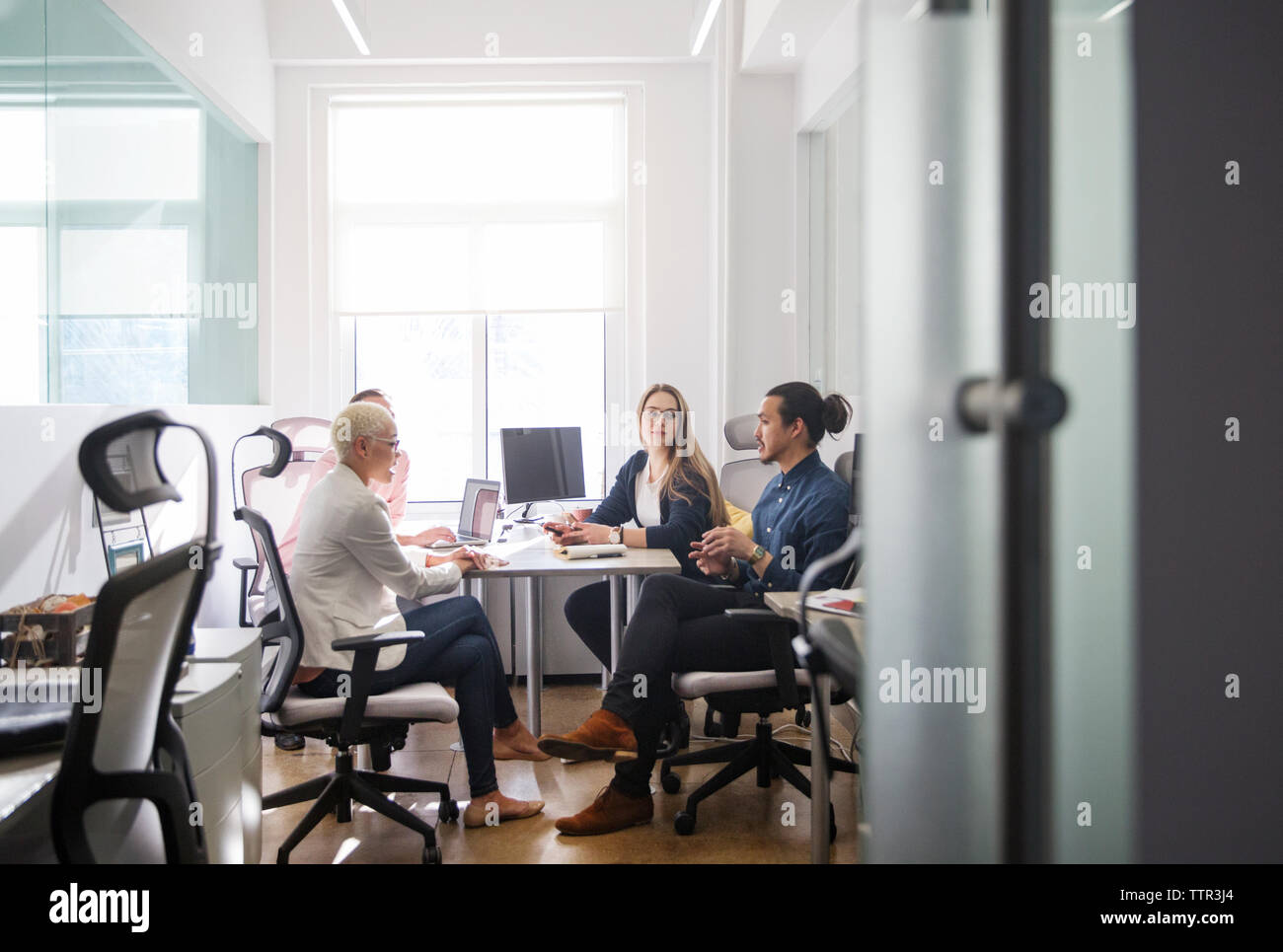 Indian people in board room hi-res stock photography and images - Alamy