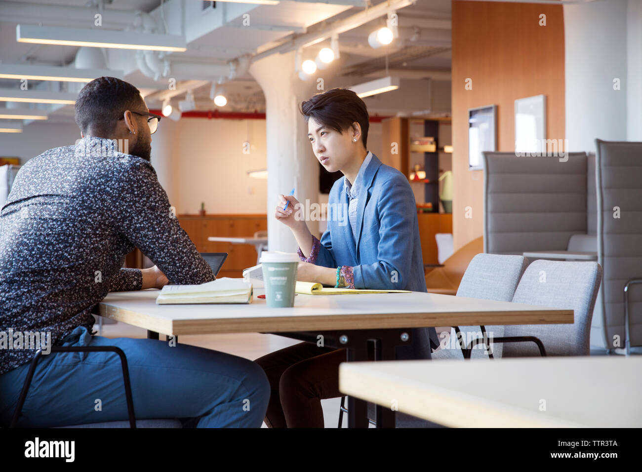 Coworker tables hi-res stock photography and images - Alamy