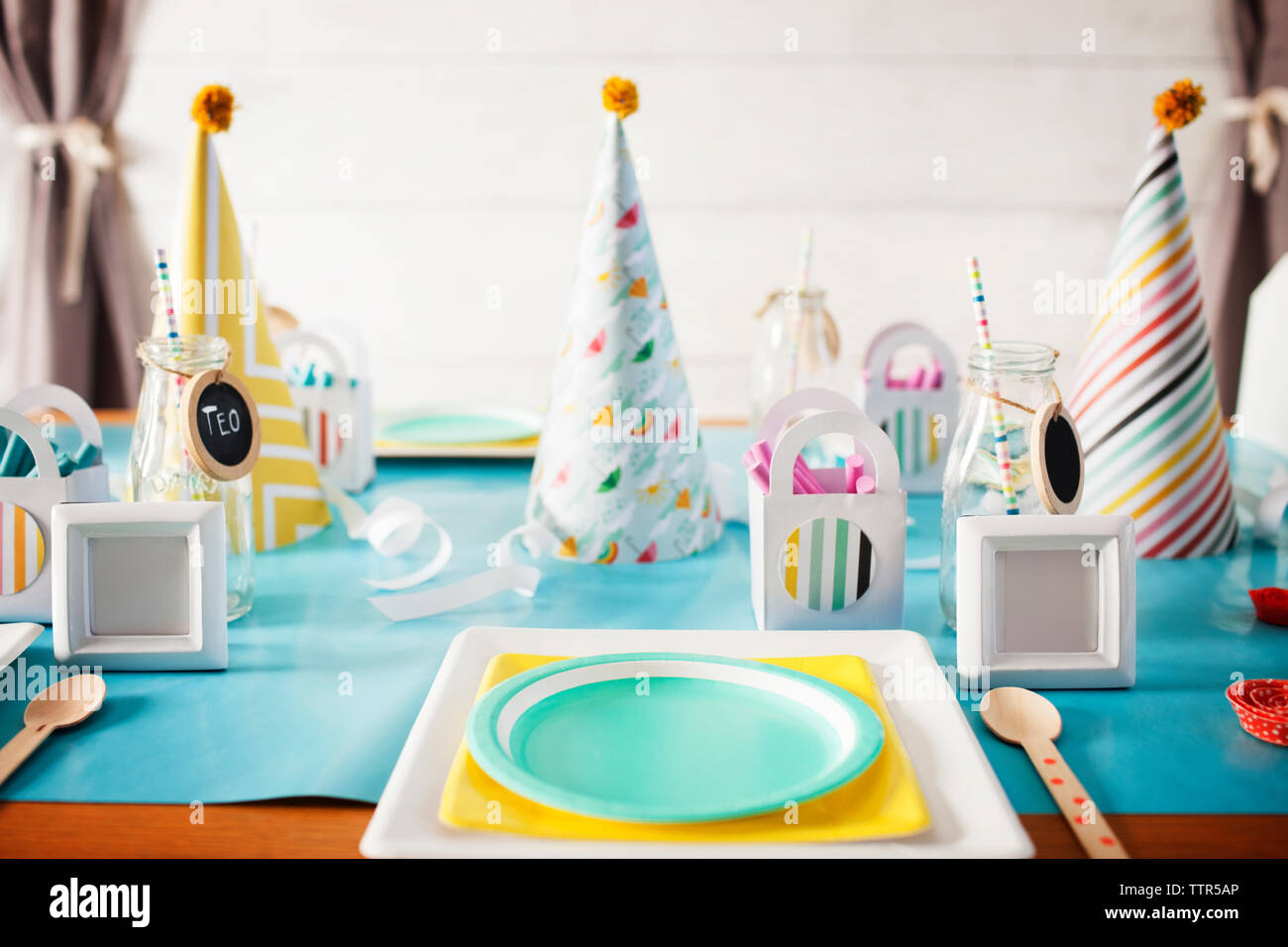 Birthday party hats hi-res stock photography and images - Alamy