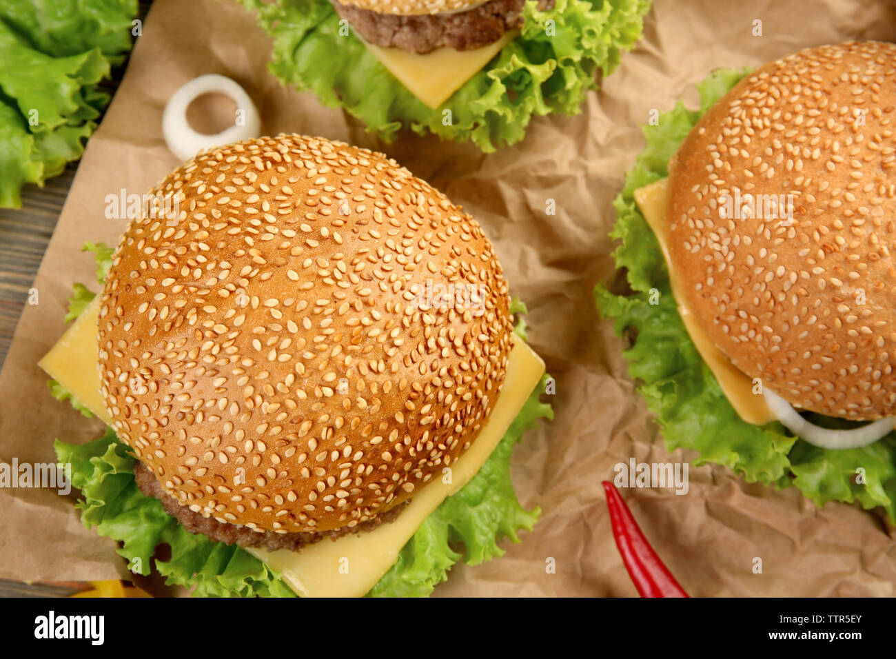 Burger on craft paper hi-res stock photography and images - Alamy
