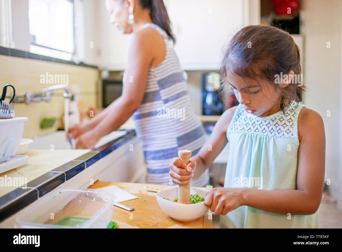 Mortar bonding hi-res stock photography and images - Alamy