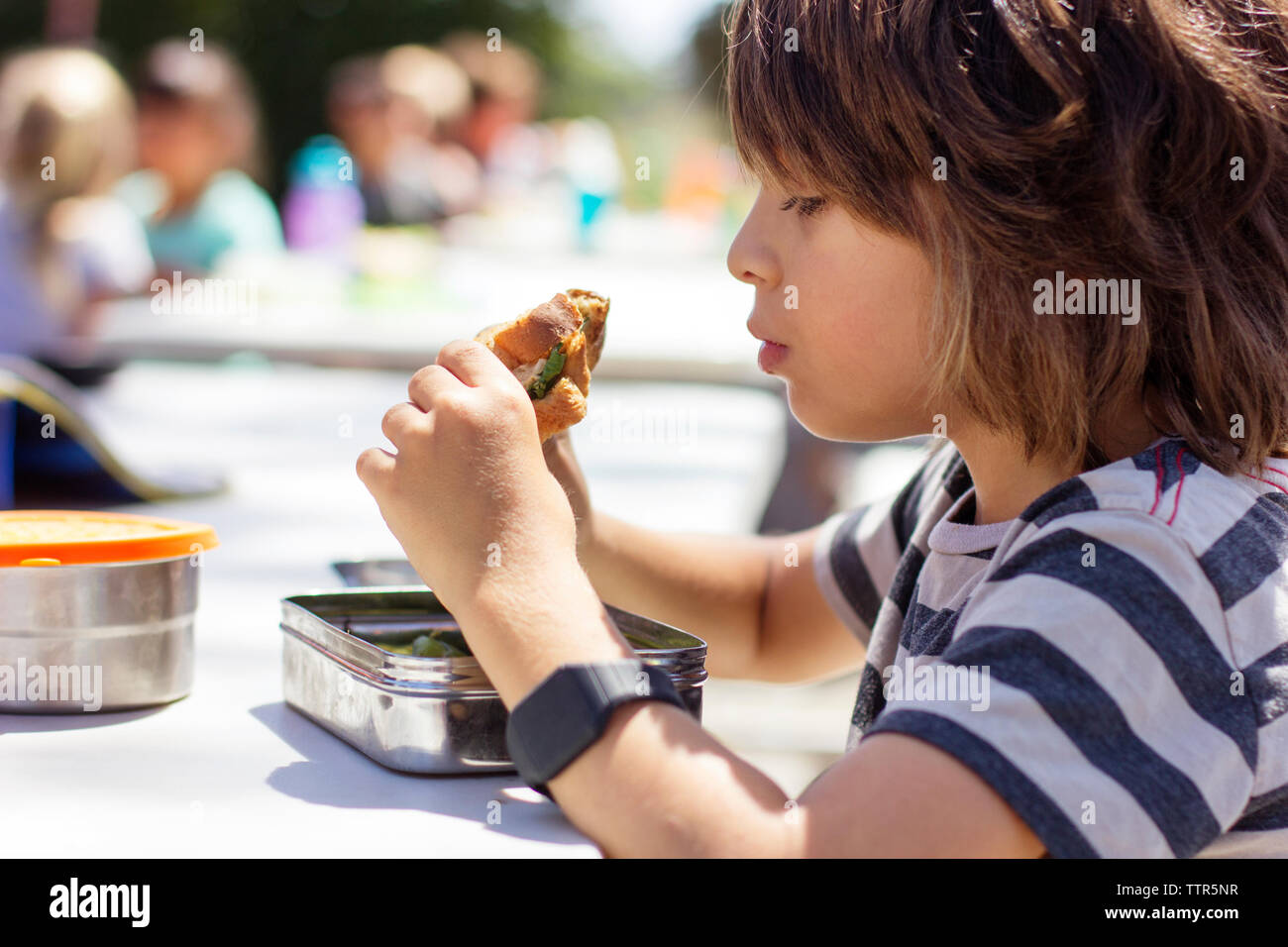Boy with lunch and school hi-res stock photography and images - Alamy