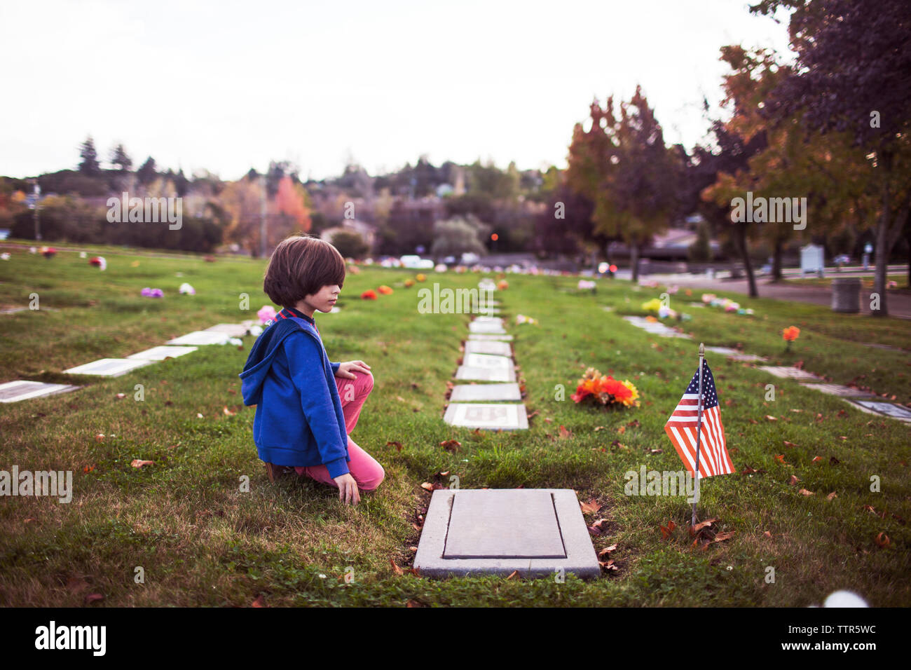 Kneeling in a row hi-res stock photography and images - Alamy