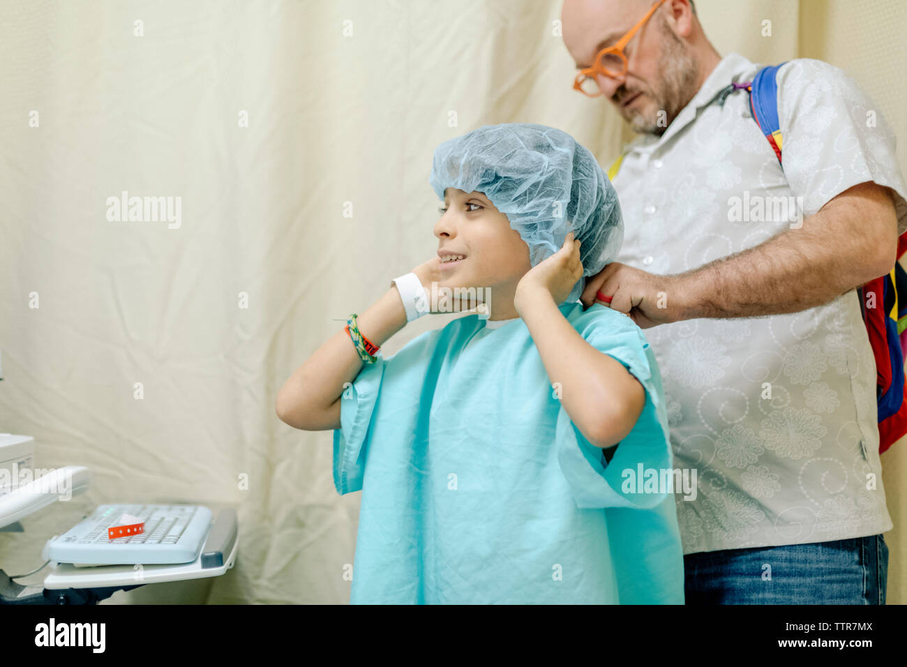 Children doctor dress hi-res stock photography and images - Alamy